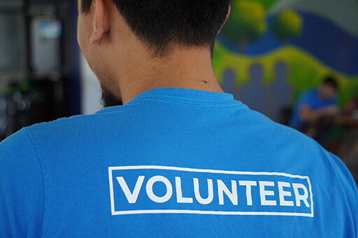 Atmos Costa Rican volunteers give respect to their elders